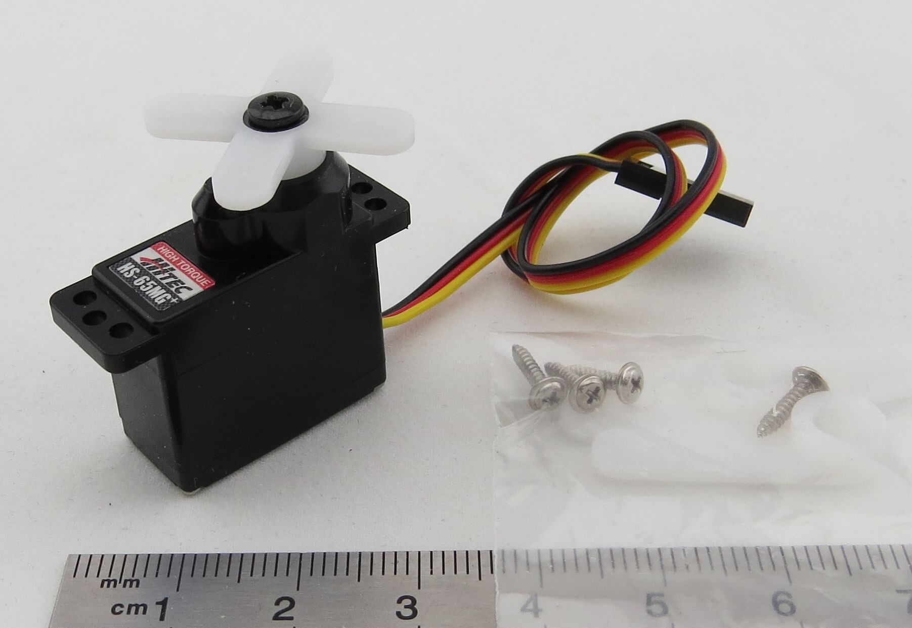 Servo HS-65MG (Hitec).Analog powerful micro servo. Dimensions | 10129