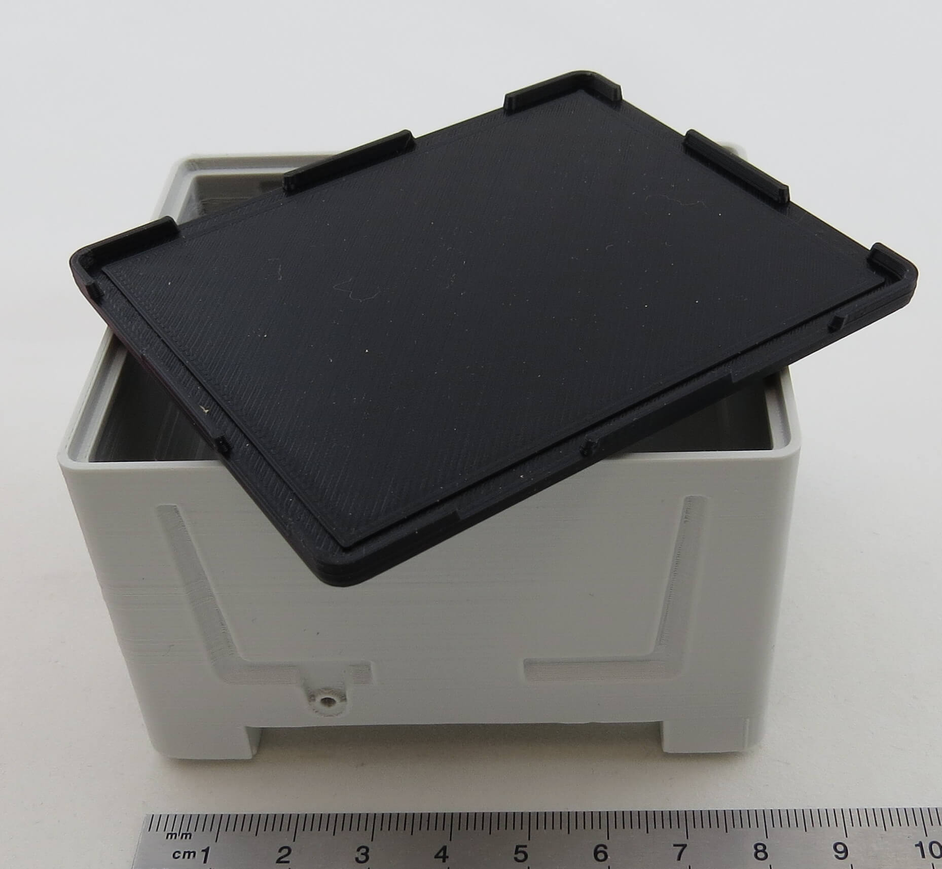 Bigbox (3D printing), closed form. Stackable with 4 feet | 12126