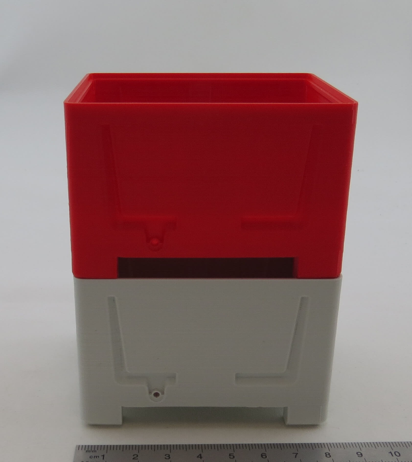 Bigbox (3D printing), closed form. Stackable with 4 feet | 12126