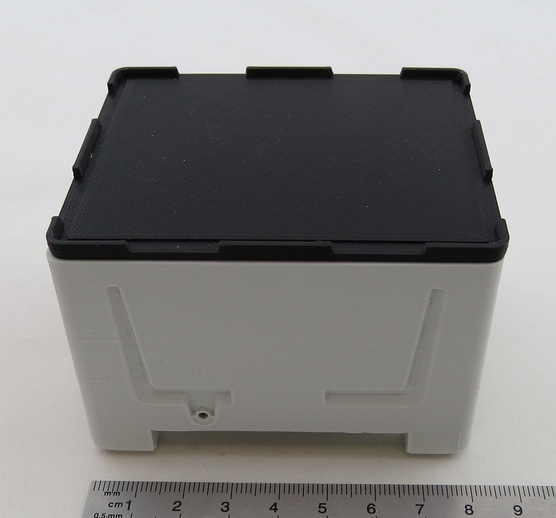 Bigbox (3D printing), closed form. Stackable with 4 feet | 12126