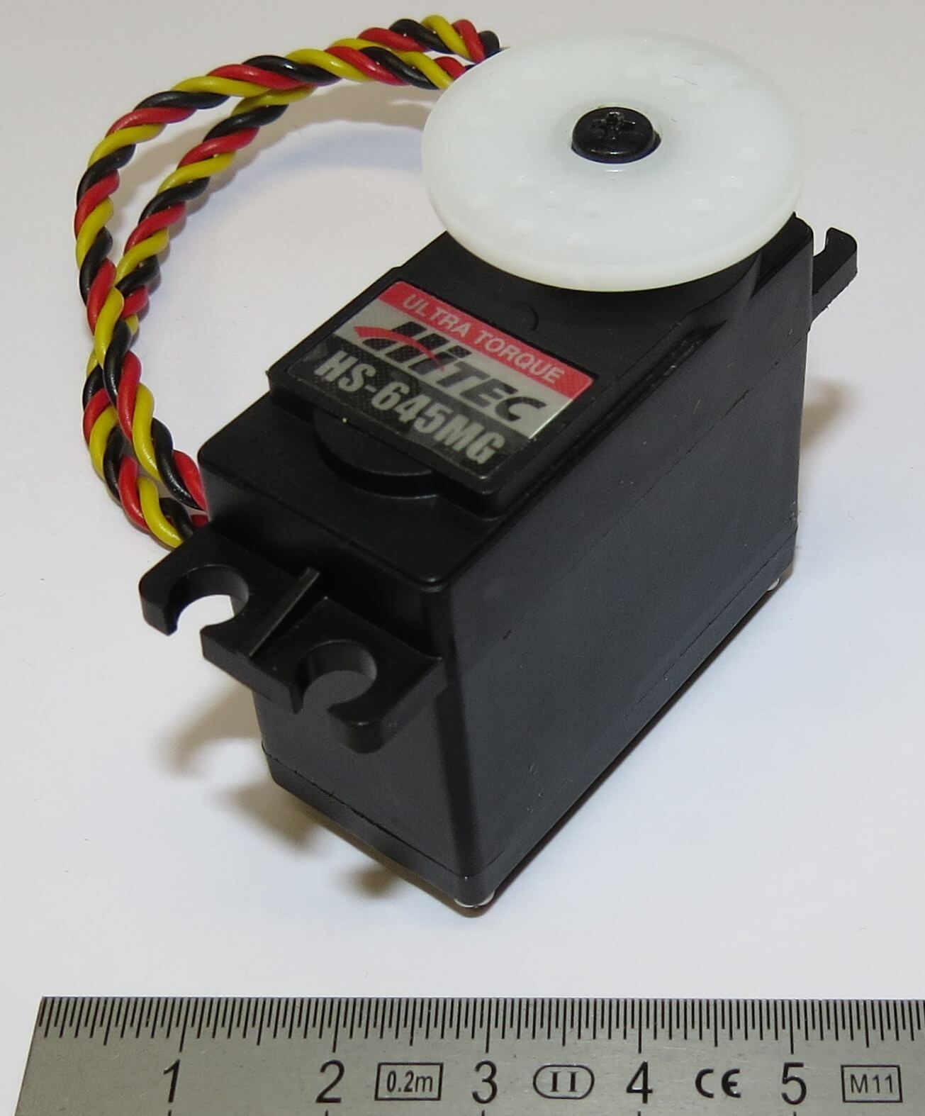 HS-645MG servo (Hitec). Krachtige standaard servo. Afmetingen | 7968