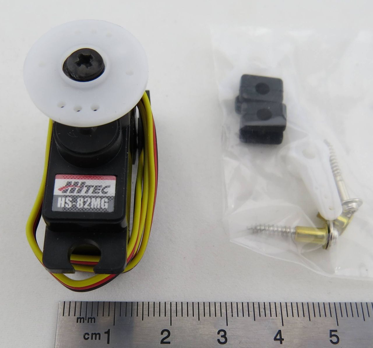 Servo HS-82MG (Hitec). Analogue standard micro servo. Dimensions | 10567